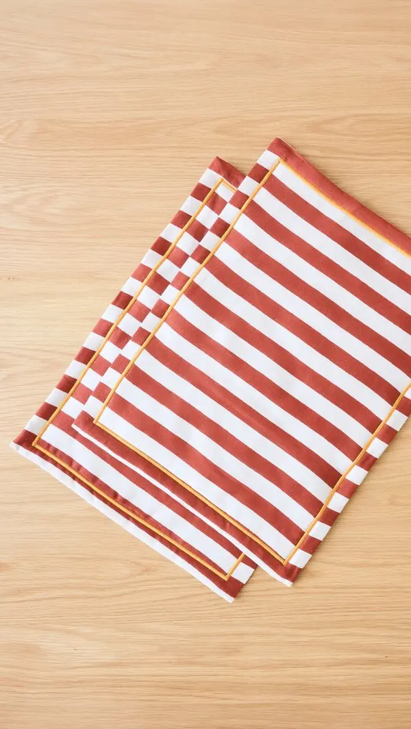 La DoubleJ Placemat Set Of 2 - Red And White