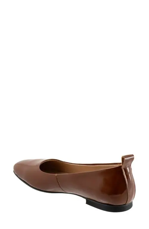 BUENO Elizabeth Flat - Walnut Patent