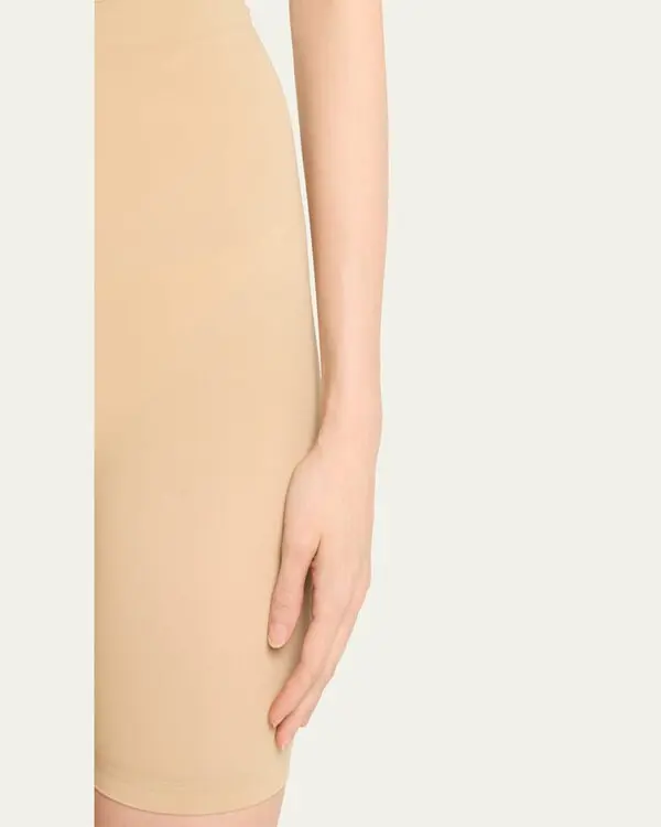 SKIMS Seamless Sculpt Mid-thigh Shorts - Clay