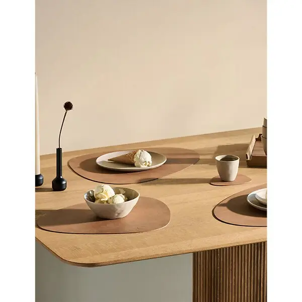 LIND DNA Curve Leather Table Mat