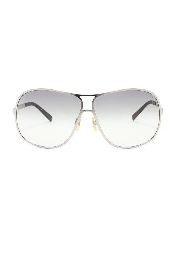 Chanel Gradient Shield Sunglasses - Grey | Editorialist display picture 3