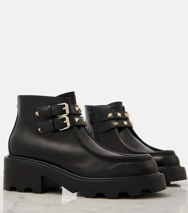 Valentino Garavani Rockstud Leather Ankle Boots - Black