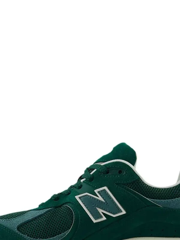 NEW BALANCE 2002r Sneakers - Green