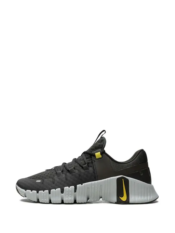 Nike Free Metcon 5 Sneakers