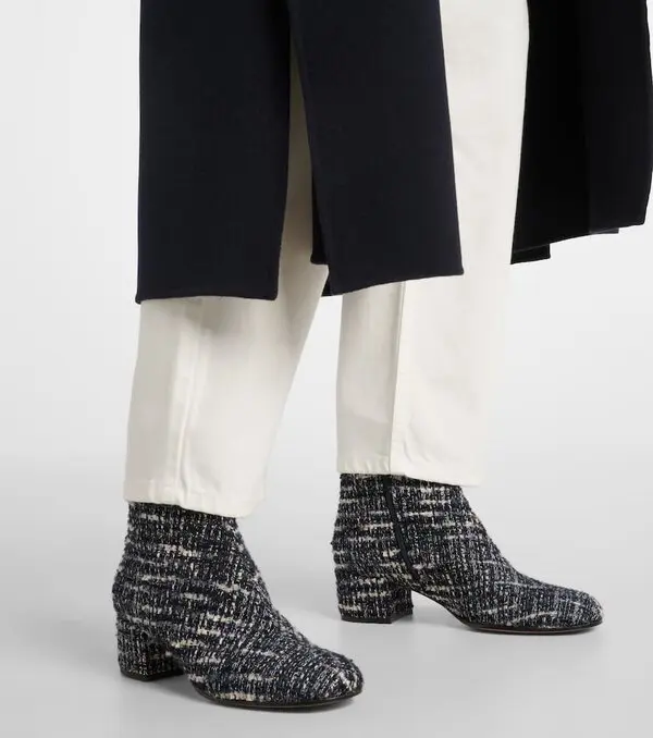 GIANVITO ROSSI 45 Bouclé Ankle Boots - Blue