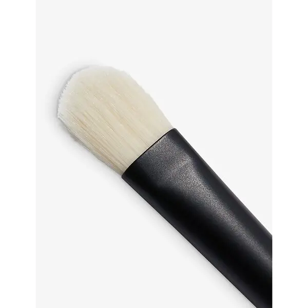 LISA ELDRIDGE BEAUTY Seamless Blend Brush No.7