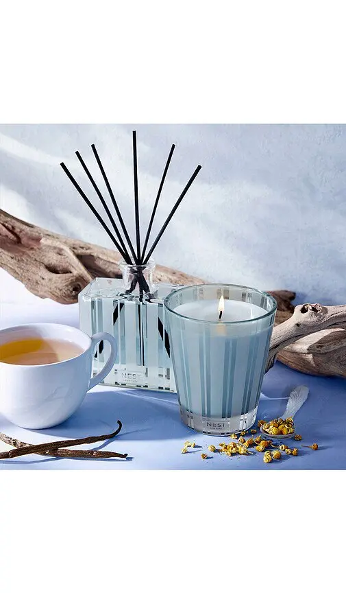 NEST NEW YORK Driftwood & Chamomile Classic Candle - N,a