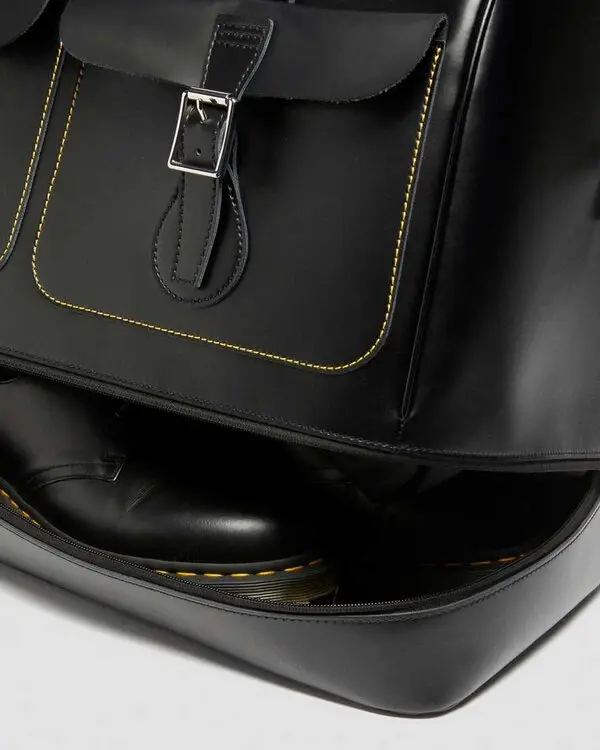 Dr. Martens Smooth Leather Weekender Bag