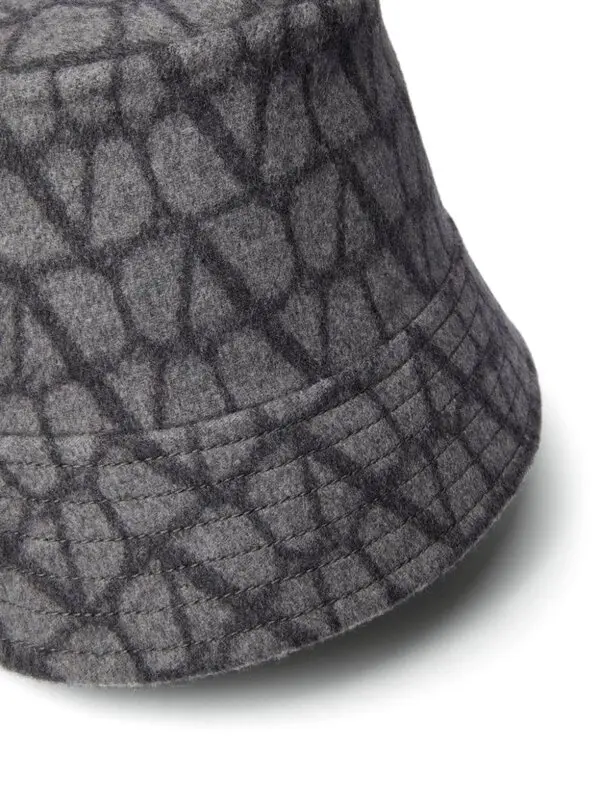 Valentino Garavani Toile Iconographe Bucket Hat - Grey