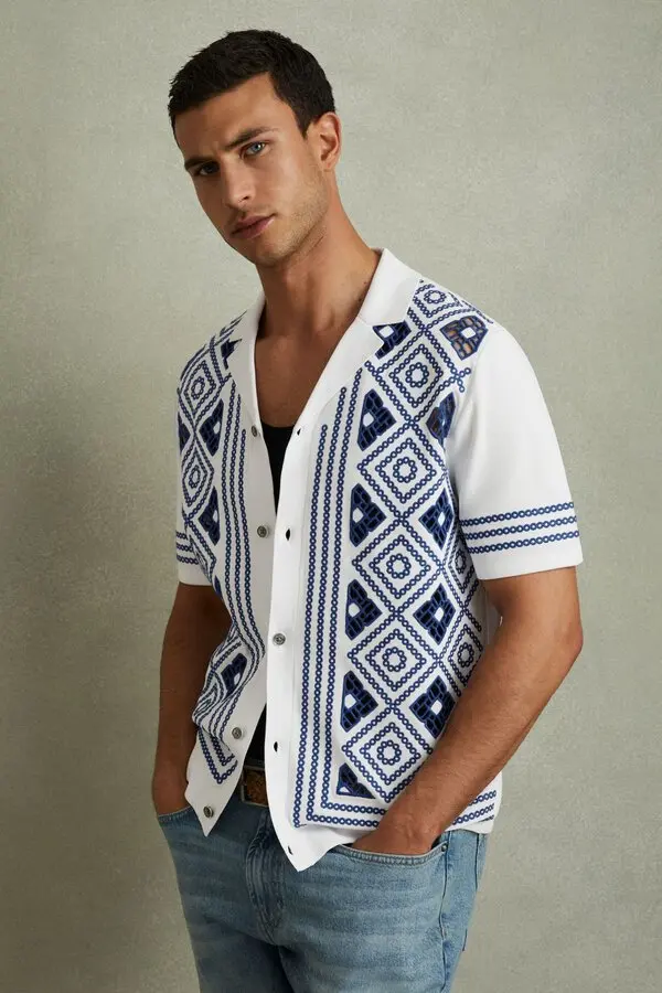 REISS Stefano Contrast Embroidered Cuban Collar Shirt