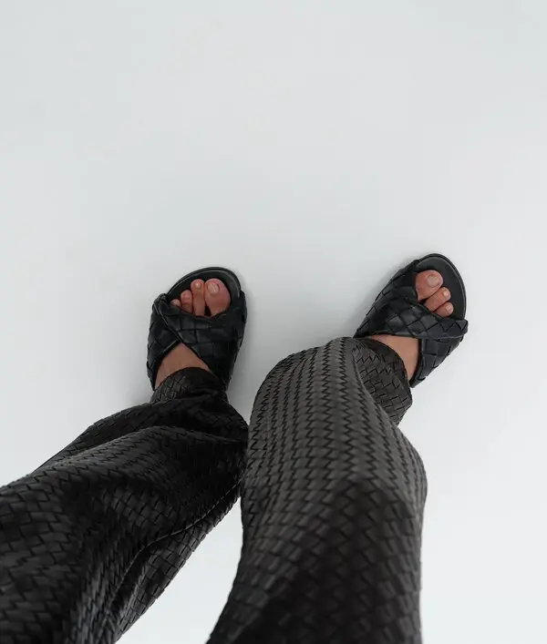 Bottega Veneta Blink Flat Mule - Black
