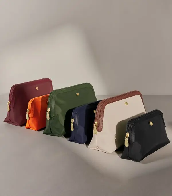 Harrods Large Nylon Wash Bag - Neutral