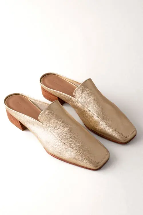 HUMA BLANCO Felix Loafer Mule - Gold