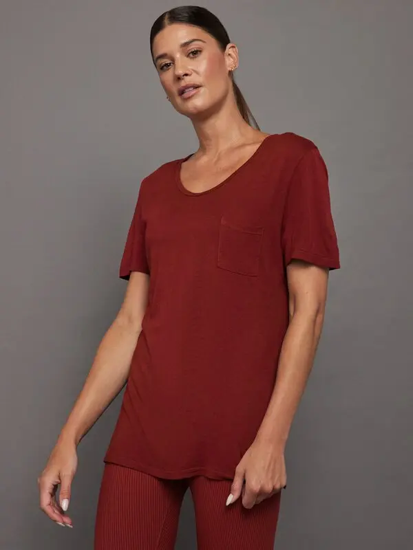 Carbon38 Short Sleeve Pocket T-shirt - Merlot