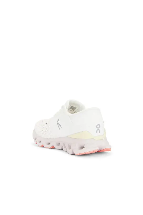 On X 4 Sneaker In Ivory