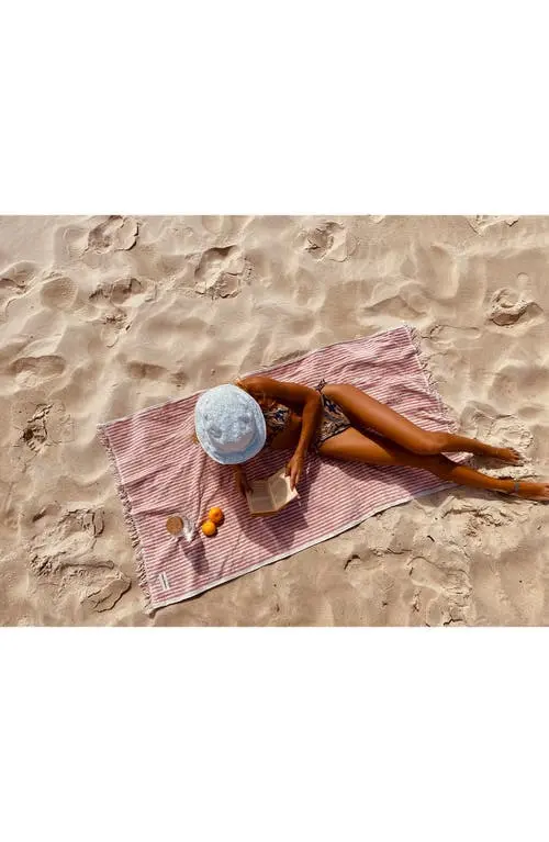 BUSINESS & PLEASURE The Beach Towel