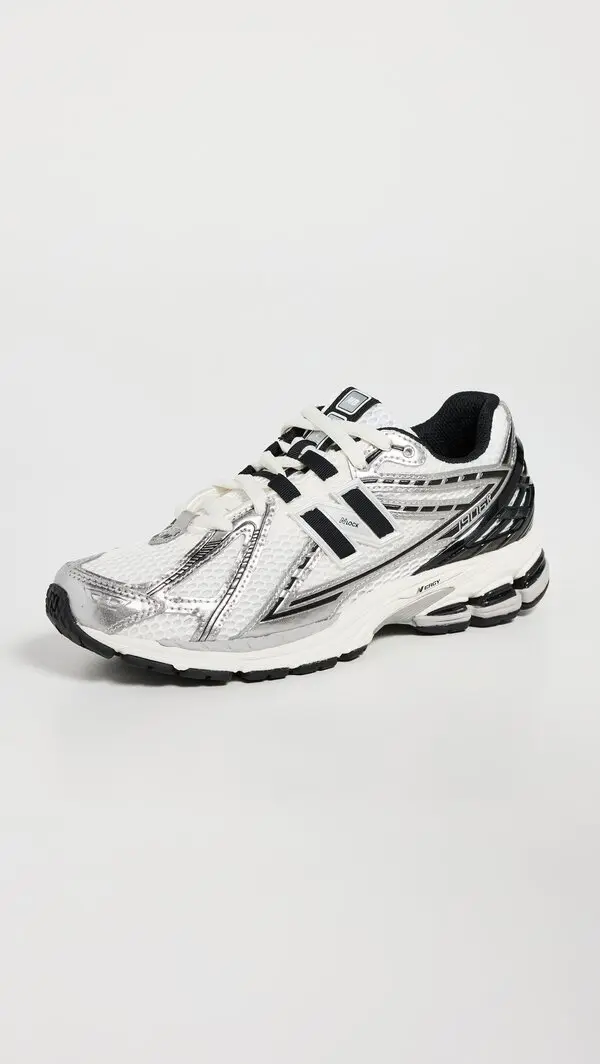 NEW BALANCE 1906r Sneakers