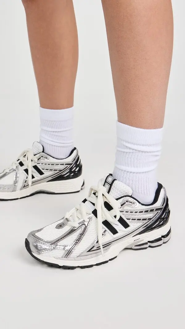 NEW BALANCE 1906r Sneakers
