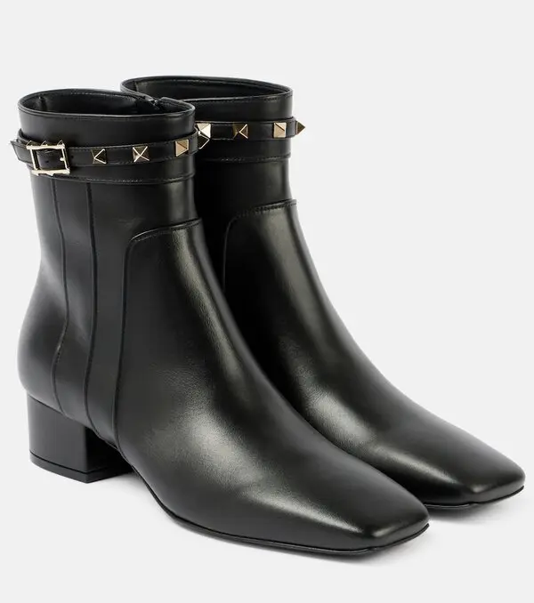 Valentino Garavani Rockstud 40 Leather Ankle Boots - Black