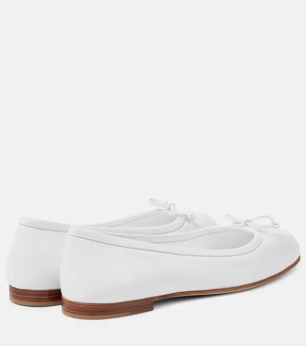 Manolo Blahnik Verallii Leather Ballet Flats - White