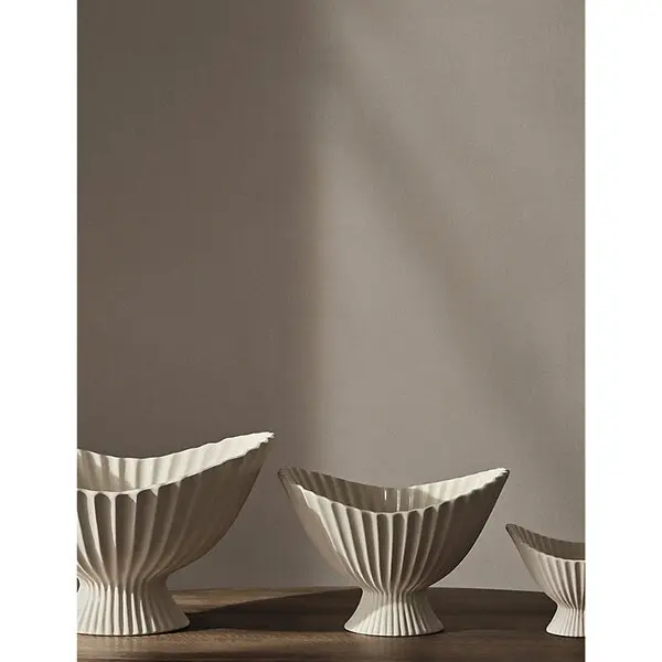 FERM LIVING Fountain Curved Stoneware Bowl