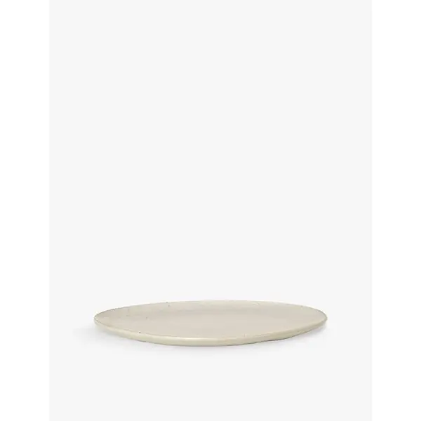 FERM LIVING Flow Medium Porcelain Plate 22cm - Off-white Speckle