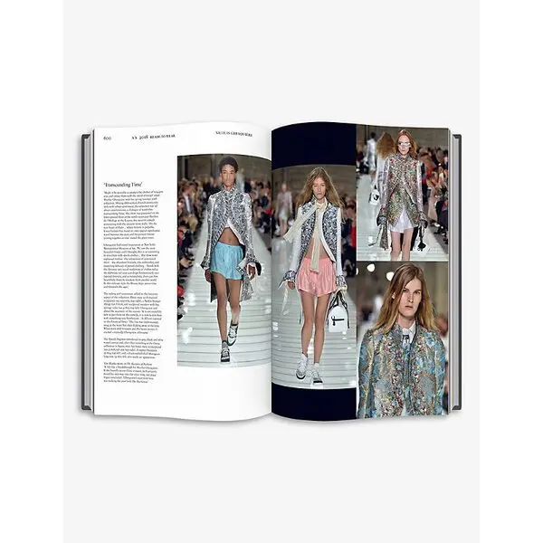THAMES & HUDSON Louis Vuitton Catwalk Book
