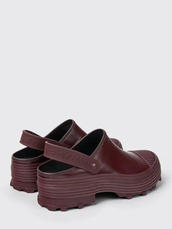 Camper Clogs With Textured Soles - Burgundy