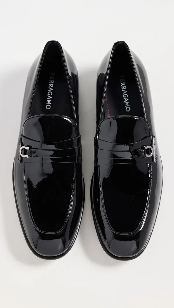 FERRAGAMO Patent Leather Formal Loafers - Nero