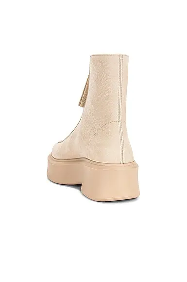 THE ROW Zipped Booties - Beige
