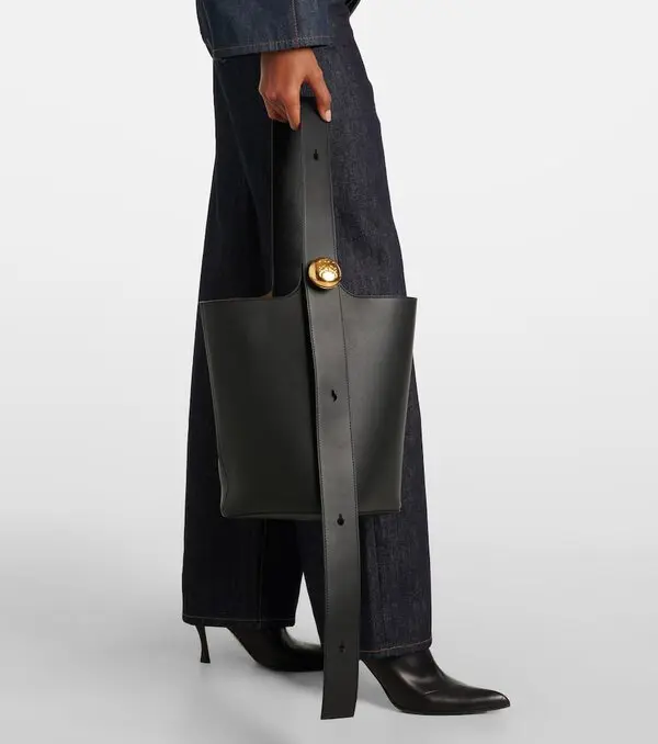 Loewe Pebble Medium Bucket Bag - Black