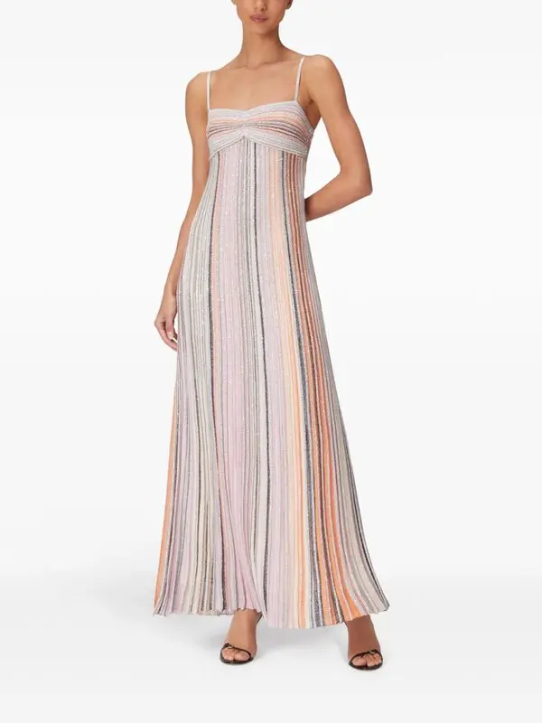 long sleeveless dress in lam pleated knit Long sleeveless dress in lam pleated knit