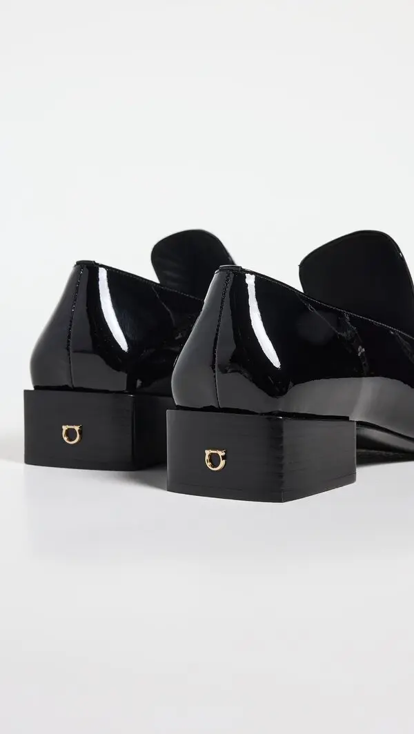 Ferragamo Carmelita Loafers In Nero - 60% Off | Editorialist display picture 1