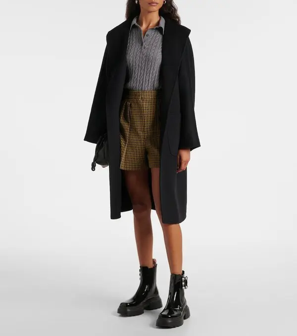 ROGER VIVIER Wallaviv Chelsea Boots