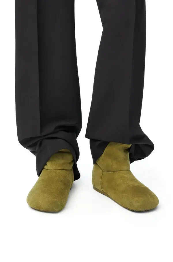 Loewe Luxury Lago Boot In Suede And Shearling - Olive Green  display picture 3