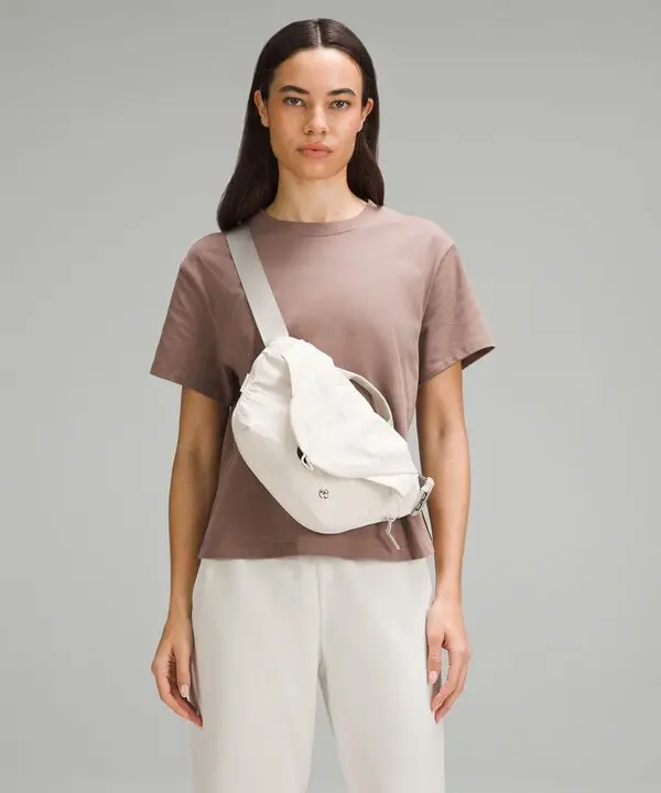 lululemon curved bag Lululemon Curved Crossbody Bag 3l - White Opal/Raw Linen