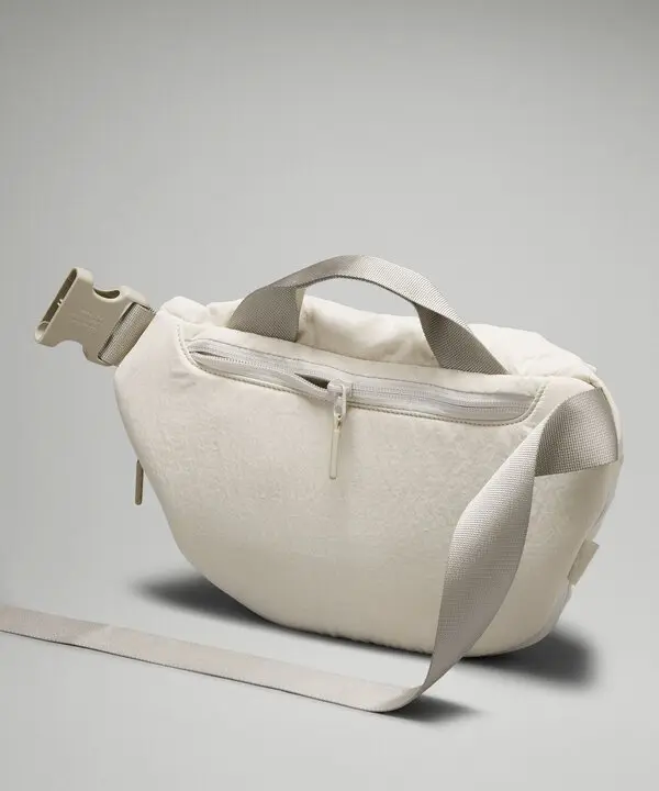 lululemon crossbody bag cream Everywhere Belt 1L (Neo Mint) body delivers plenty of space without weighing you down Lululemon Curved Crossbody Bag 3l
