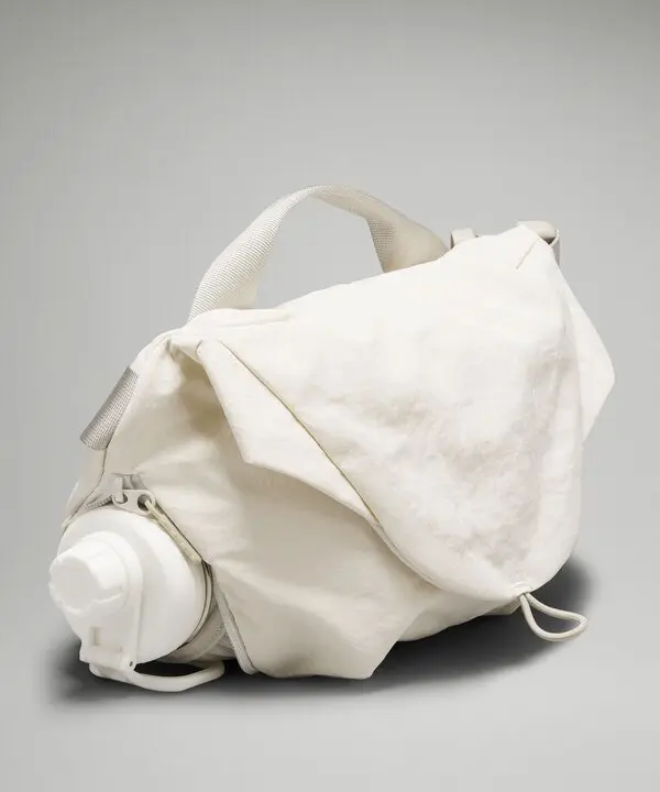 Lululemon Curved Crossbody Bag 3l - White Opal/Raw Linen | Editorialist