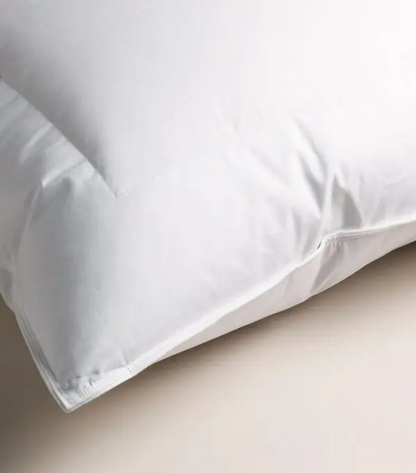 SAVOIR Medium Goose Down Pillow