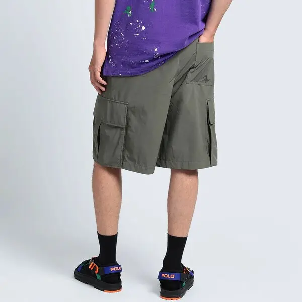 Off-White Bermuda Shorts - Green