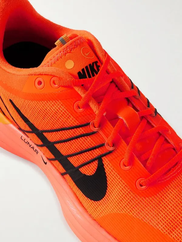 Nike Lunar Roam Sneakers