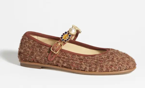 Chanel Wool Tweed, Imitation Pearls, Strass & Metal Brown, Red & Dark Blue
