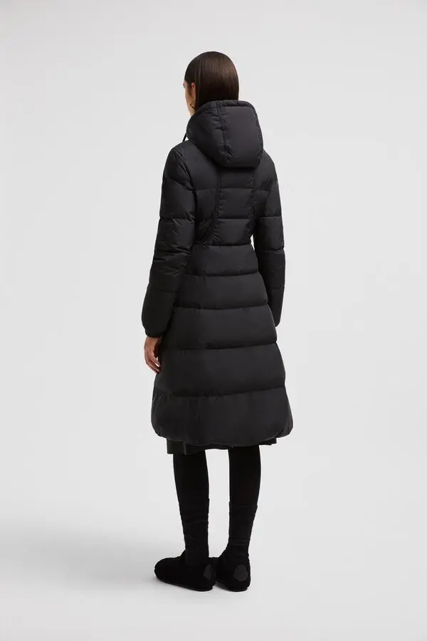 国内正規品 MONCLER IDOCRASE 1 新品タグ付き モンクレール Moncler Idocrase Hooded Long Down Jacket - Black | Editorialist