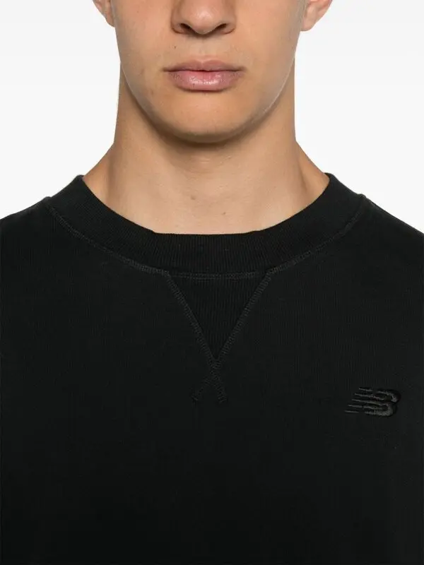 NEW BALANCE Athletics Sweatshirt - Black