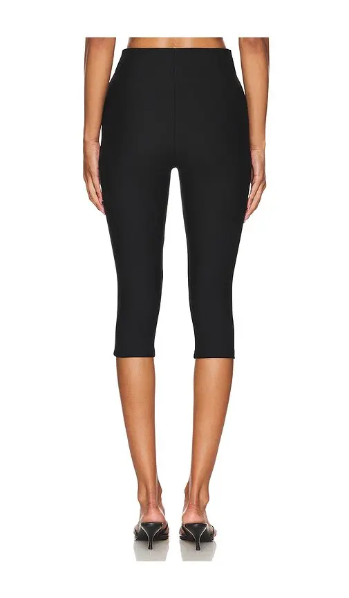 Superdown Chaya Capri