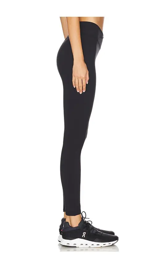437 The V Legging