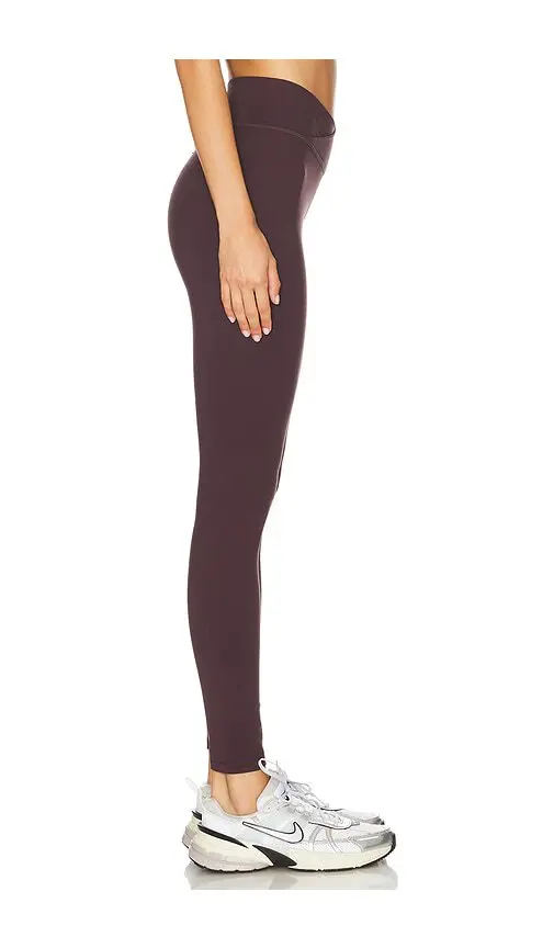 437 The V Legging In Brown - Espresso