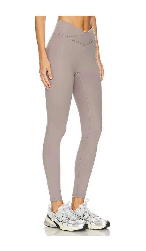 437 The V Legging In Grey