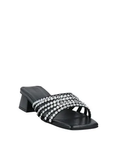 Sandro Leather Sandals With Appliqués