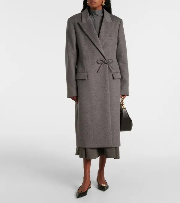 Valentino Garavani Bow-detail Wool And Cashmere Coat